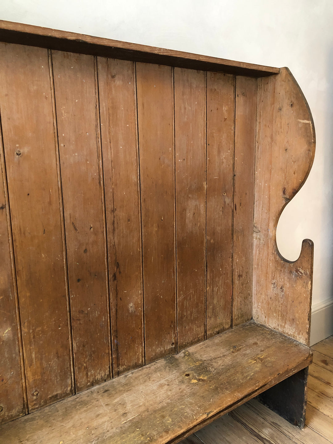 Wooden settle – Freight HHG